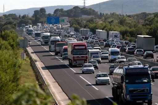 Trafic routier : premiers départs en vacances et premiers bouchons ...