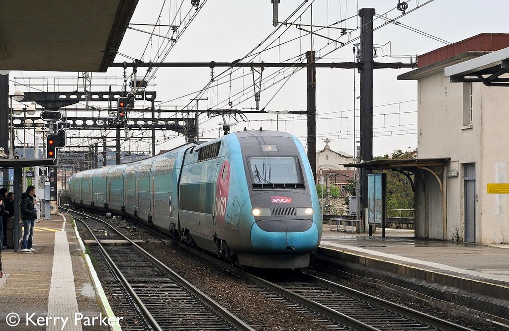 La SNCF renforce son offre Ouigo avec de nouvelles rames, plus confortables - Radio SCOOP
