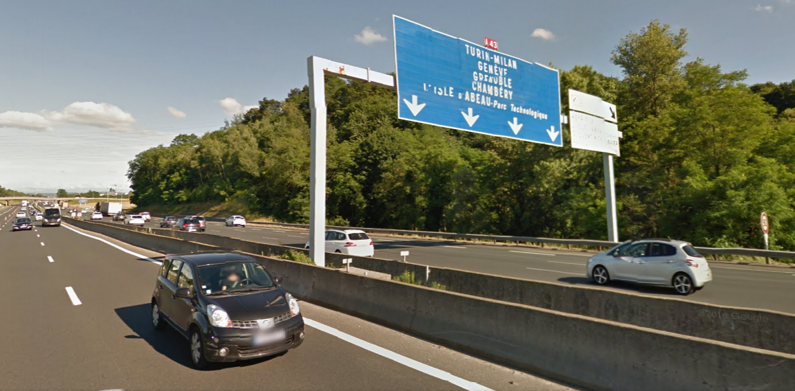 Isère : en caleçon au milieu de l'autoroute A43 - Impact FM