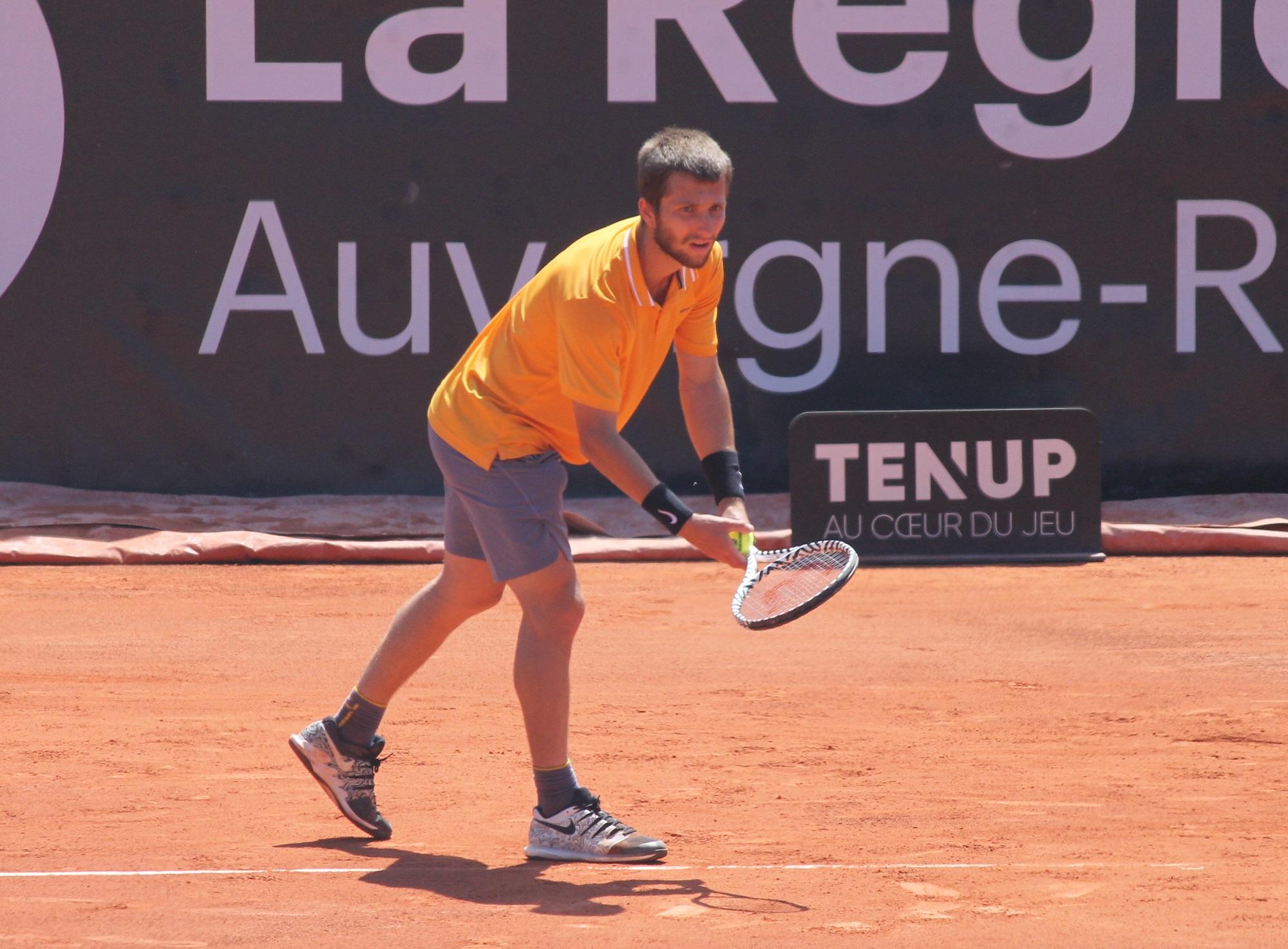 Tennis : le français Corentin Moutet remporte l'Open Sopra Steria de ...