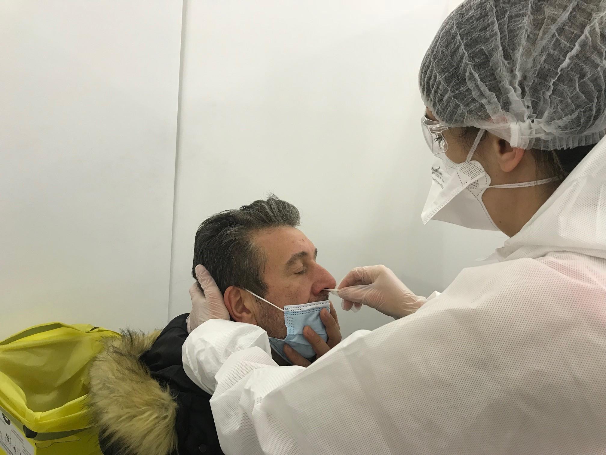 Des tests de moins de 24 heures à l'entrée de la France depuis ...