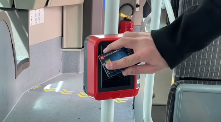 TCL : valider son trajet avec sa carte bancaire, ce sera possible dès ...