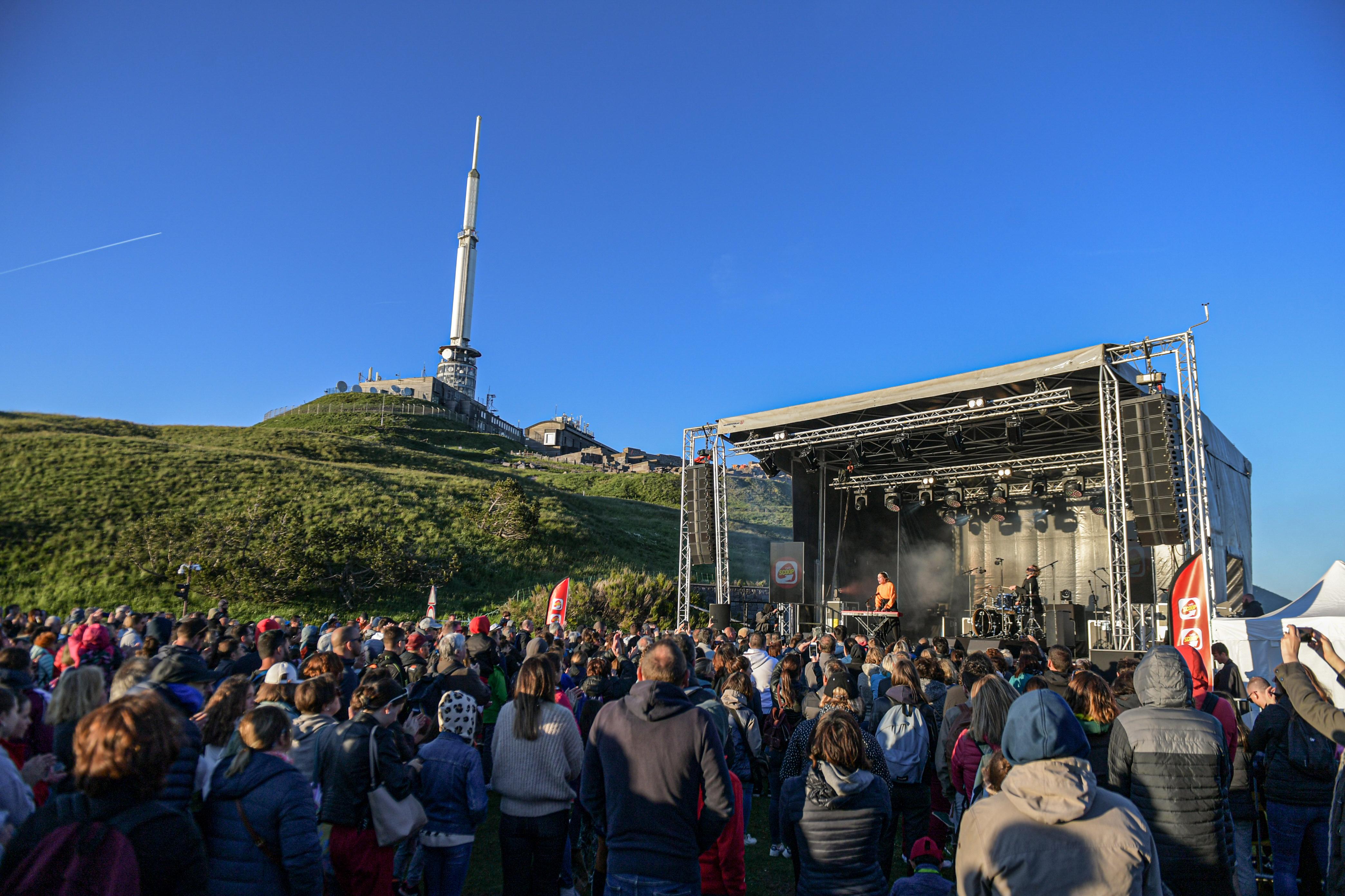[PHOTOS] Découvrez les photos du concert Radio Scoop pour les 10 ans du ...