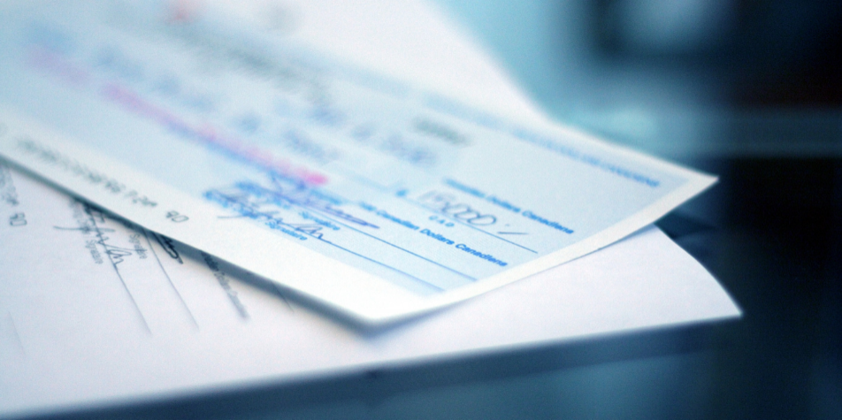 Allemagne : il trouve un chèque de 4,5 millions d'euros et reçoit des ...