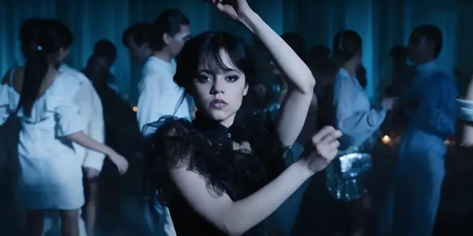 "Mercredi" : Jenna Ortega réagit à sa scène de danse devenue culte ...