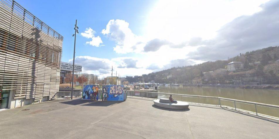 Lyon : retour de la passerelle mobile à Confluence - Impact FM