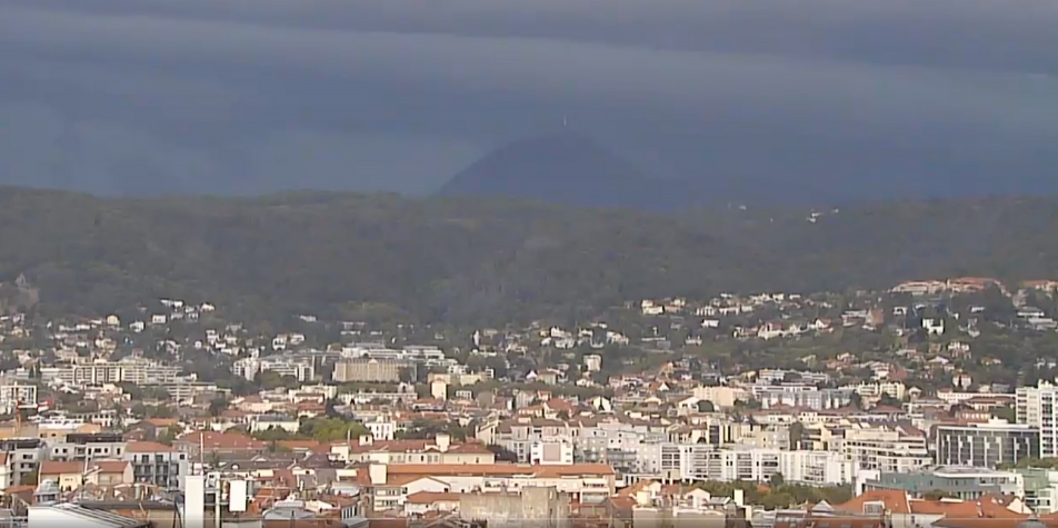 Alerte orage à Clermont-Ferrand : les parcs et jardins fermés à 16 ... Alerte orage à Clermont-Ferrand : les parcs et jardins fermés à 16 ...