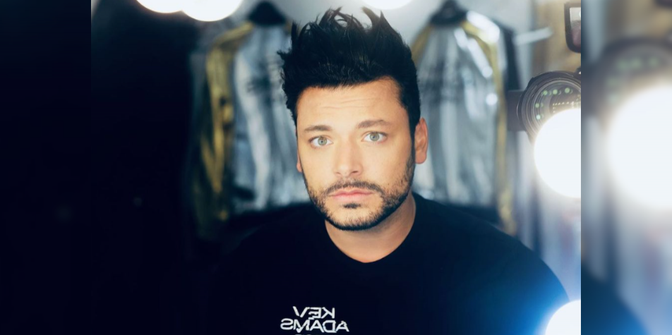 Kev Adams opéré en urgence à Cannes : il donne des nouvelles sur sa ...