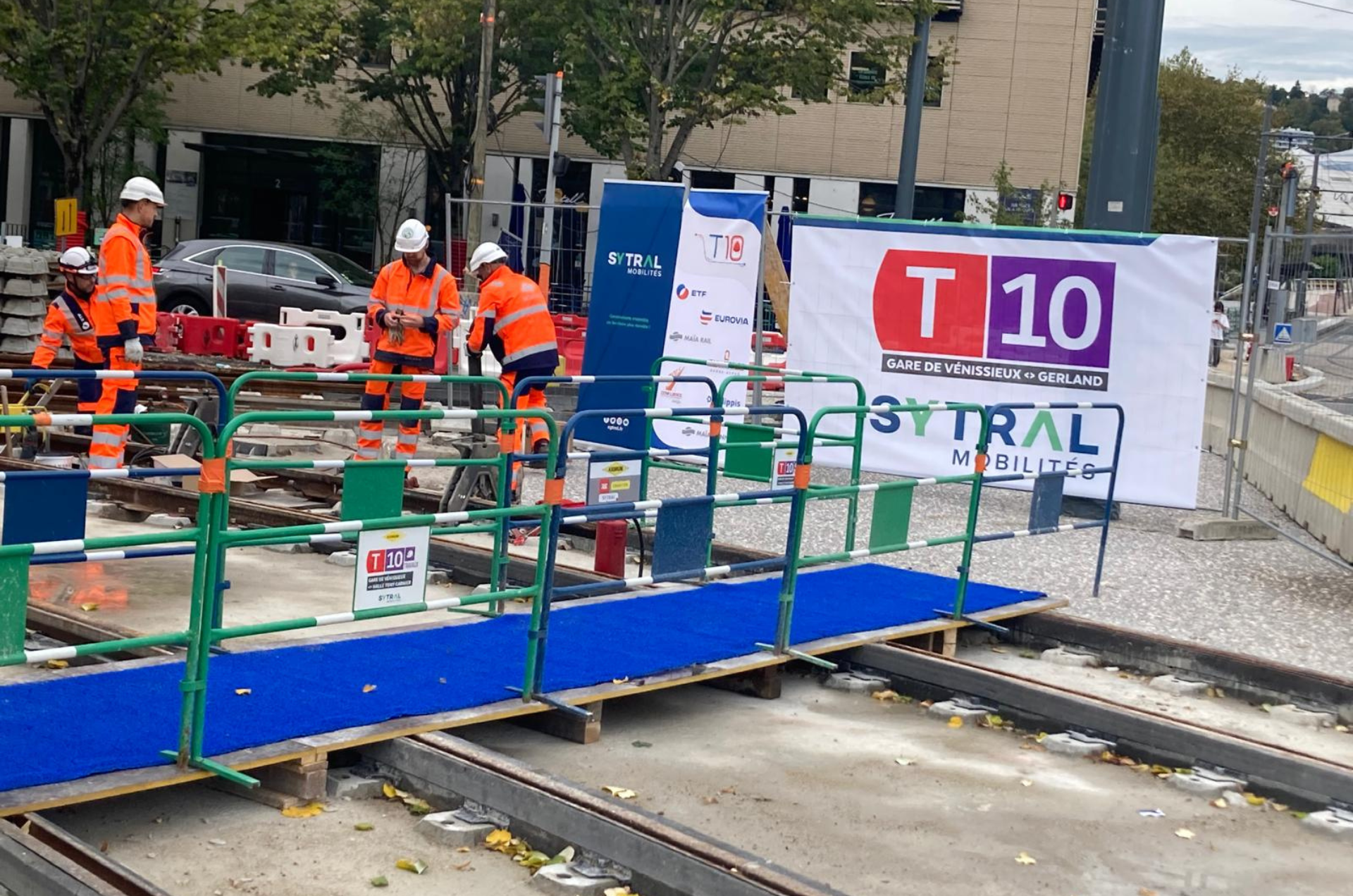 Métropole de Lyon : le chantier du tramway T10 va se poursuivre - Radio ...