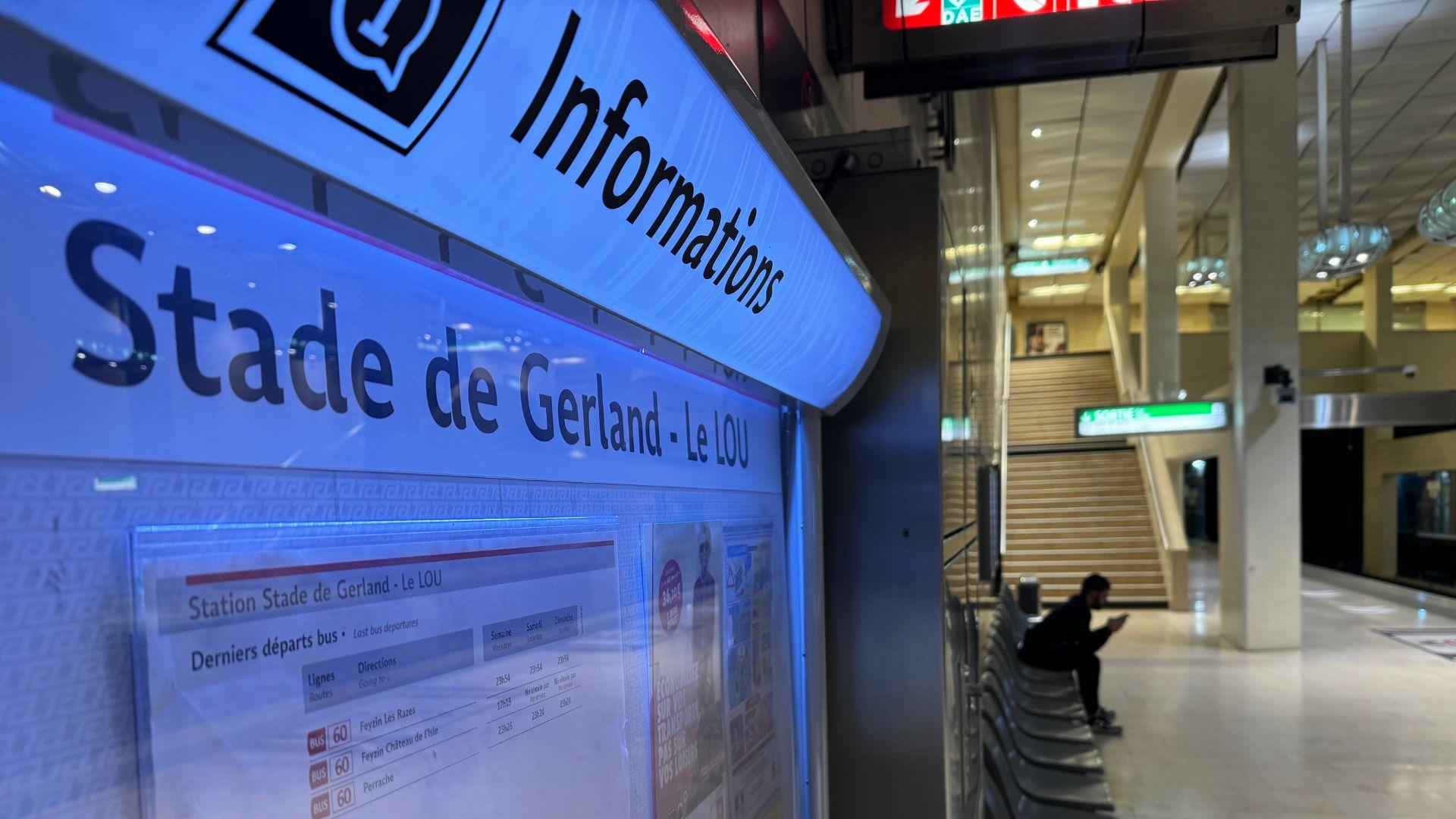 Emmanuel Macron à Lyon : le métro B ne dessert pas la station Stade de ...