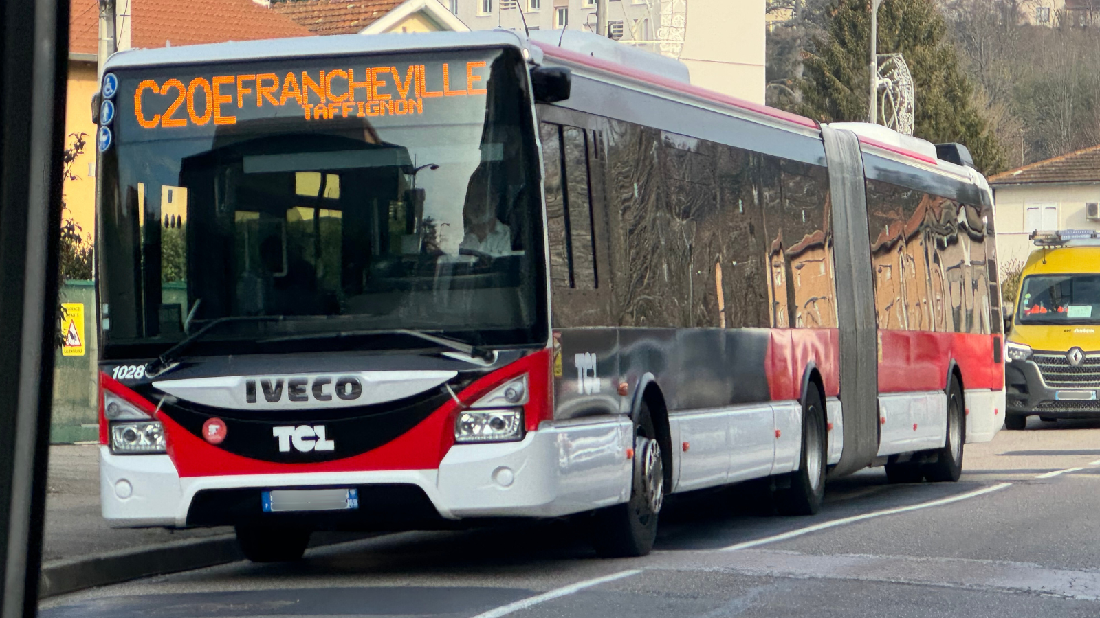 Lyon : le réseau TCL très perturbé à cause de la neige - Radio SCOOP