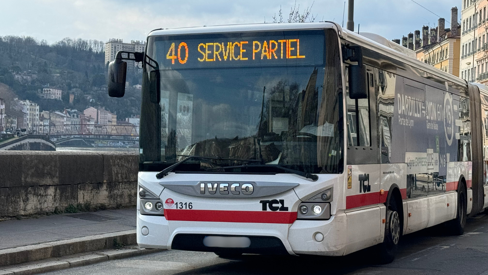 Lyon : plusieurs changements annoncés sur les TCL à la rentrée - Radio ...