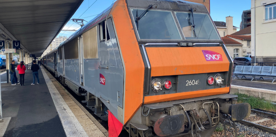 Ligne Clermont-Paris : pourquoi des conducteurs et des contrôleurs vont ...