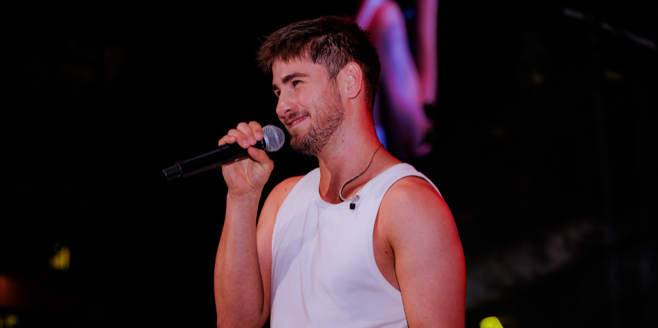 INTERVIEW - Julien Lieb se confie sur son bégaiement : "La musique m'a ...