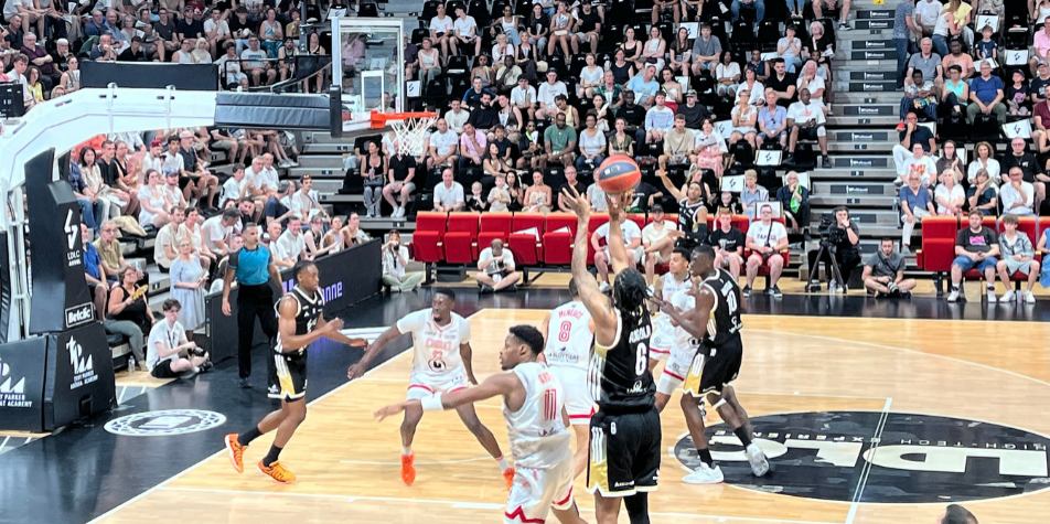 Playoffs : l’ASVEL s’impose face à Cholet à l’Astroballe - Radio SCOOP