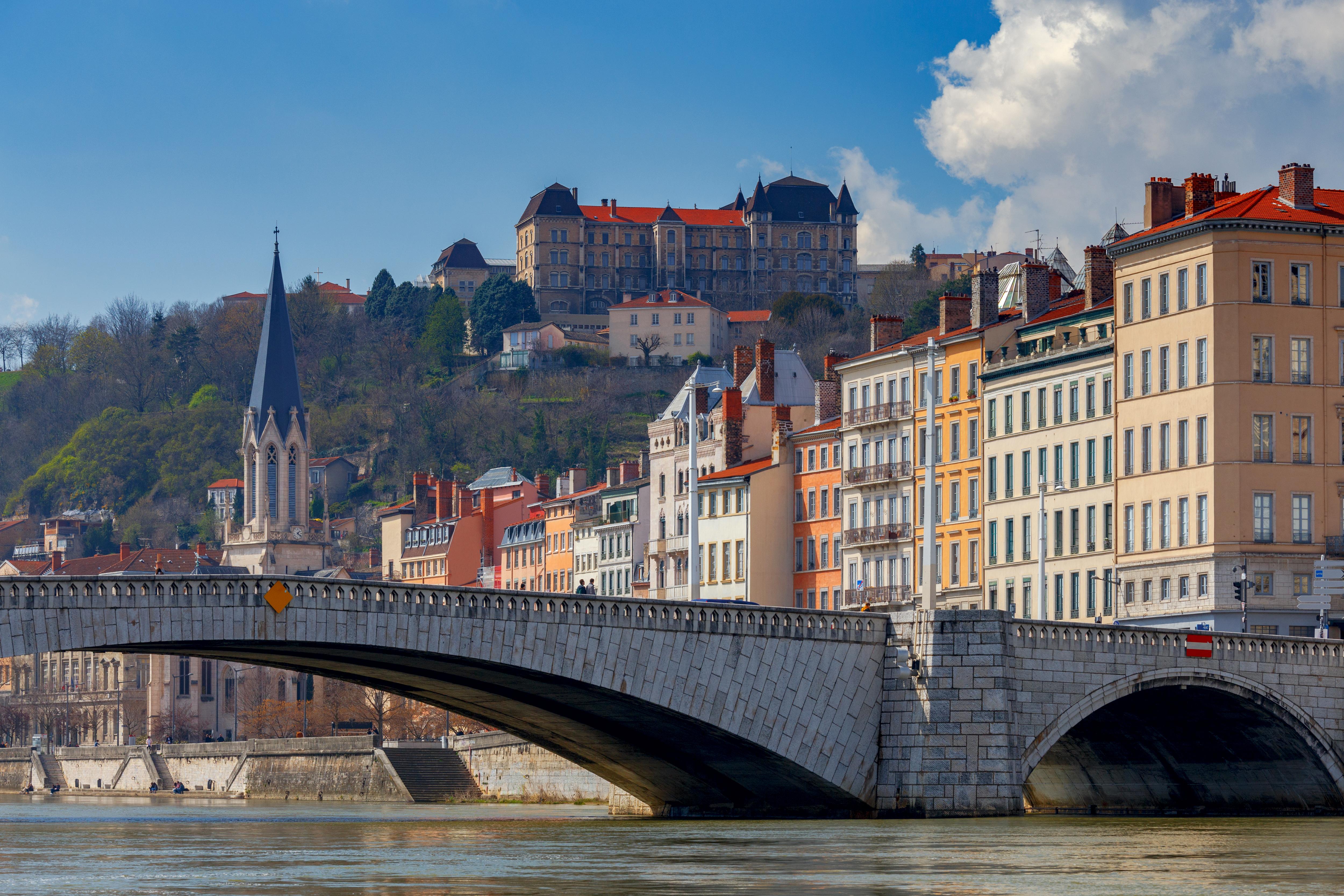 Lyon : alerte pollution levée, fin de la circulation différenciée ...
