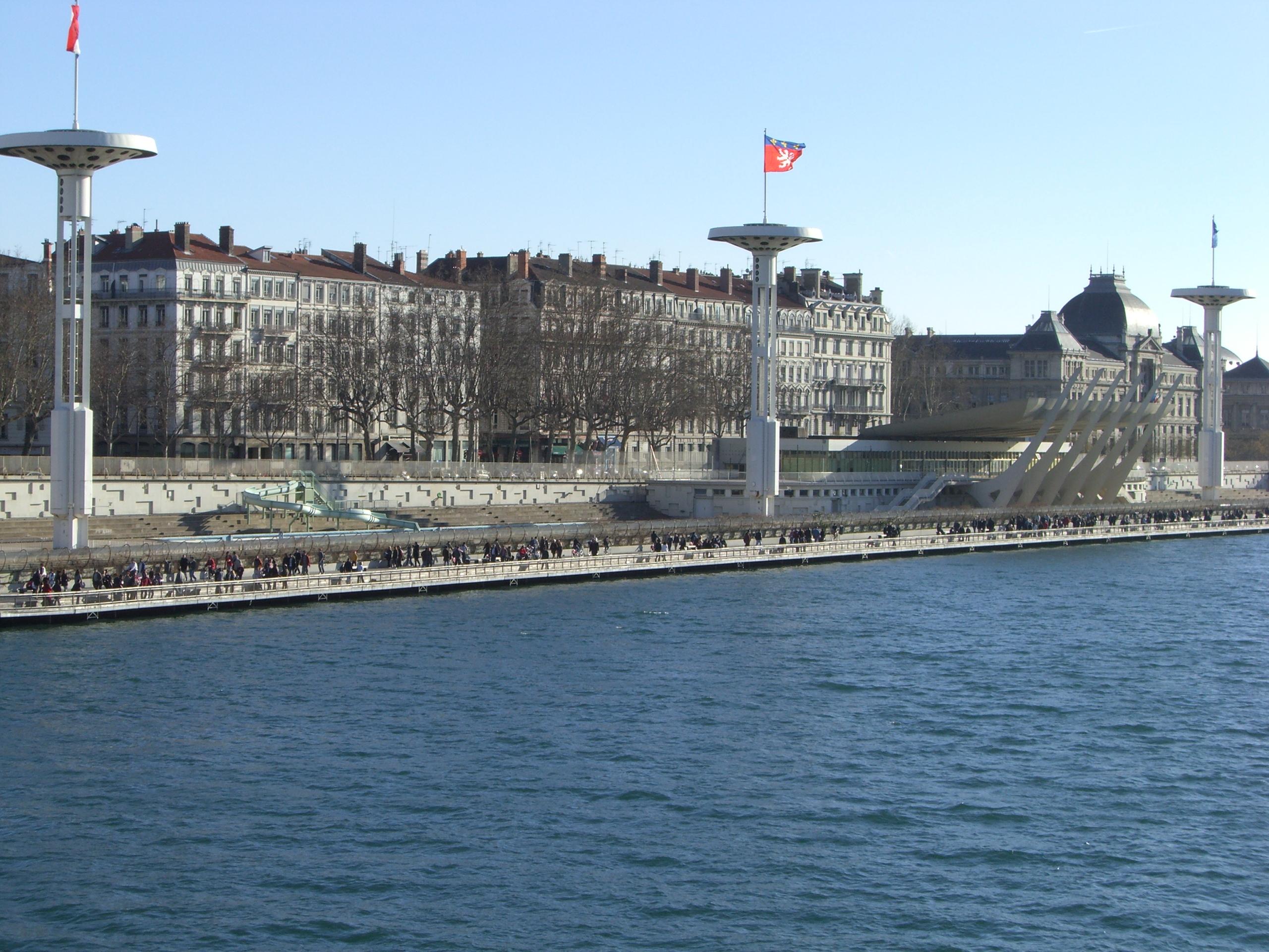 Crues / inondations : le Rhône, l'Ain et l'Isère en vigilance orange ...